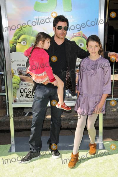 Photos And Pictures Dylan Mcdermott And Daughters At The Planet 51