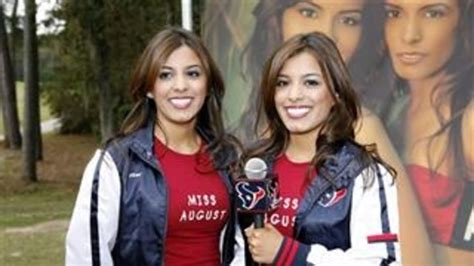 Cheerleader Swimsuit Calendar Unveiled
