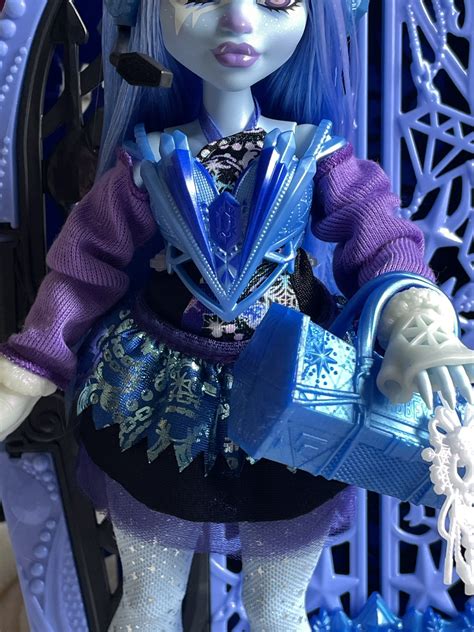 Monster High Skulltimate Secrets Series 4 Monster Mysteries Dolls