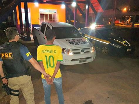 G1 Bando Invade Casa Rende Família E Leva Caminhonete Em Rio Branco