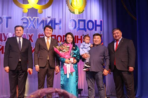 ЭЭЖҮҮДЭД АЛДАРТ ЭХИЙН ОДОН ГАРДУУЛЛАА