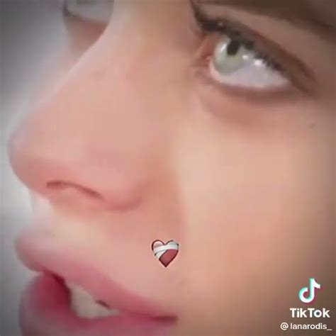 لانا رودز ملكة الاحساب و الجمال Youtube