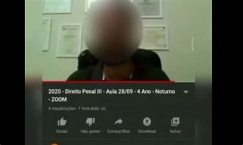 Professor pede que aluna abra a câmera ao saber que ela estava nua