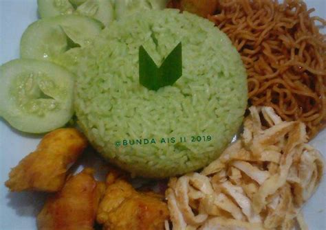 Resep Nasi Gurih Hijau Pandan Oleh Bunda Ais Cookpad