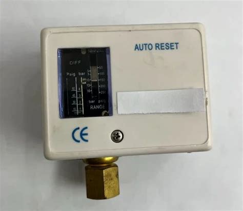 10 A 220 V Baumer Pressue Switch Sensor Accuracy 5 Degrees Sensor