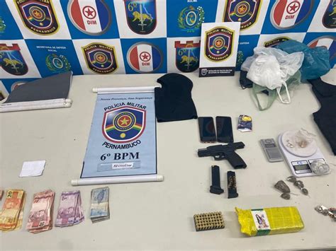 Dupla Presa Com Arma E Drogas Em Prazeres Polícia Militar De Pernambuco