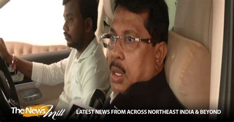 Congress Leader Vijay Wadettiwar Targets Smriti Irani Over Her Gandhi