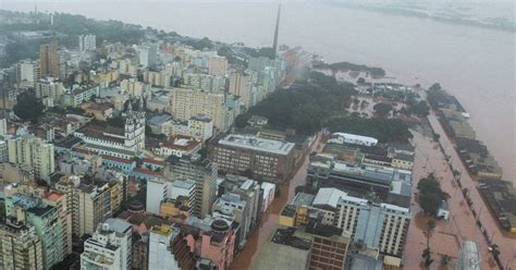 Casi Mil Desalojados Y Unos Muertos Por Inundaciones En El Sur De Brasil