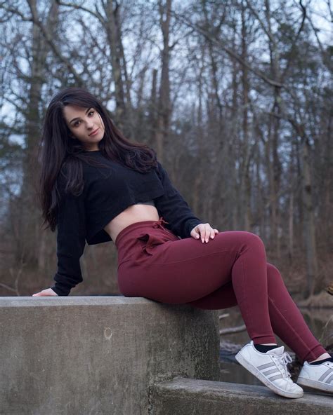 Emily Jane Bio Age Height Wiki 😍 Models Biography