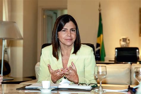 Roseana Investe R 200 Mil Na Própria Campanha A Deputada John Cutrim