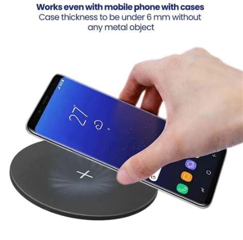 W Wireless Charger With Type C Fast Charging Pad Ultra Thin Round Design For Mobile Phones