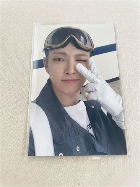 Ateez ホンジュン トレカ Fever Part 1 Mmt ① By メルカリ
