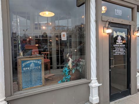 Iowas Medical Themed Bar And Grill Dr Getwells Is Just What The Doctor Ordered Iowa Iowa
