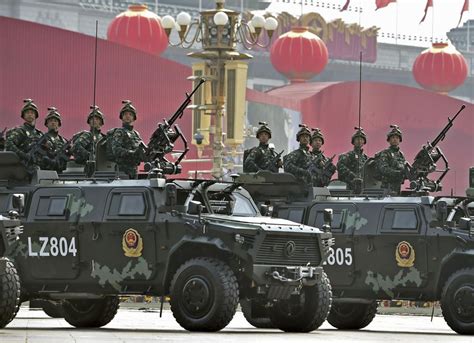 中国最新ICBM初公開 建国70年で軍事パレード 読んで見フォト 産経フォト