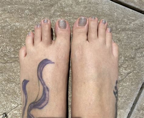 Jessie Lee Feet