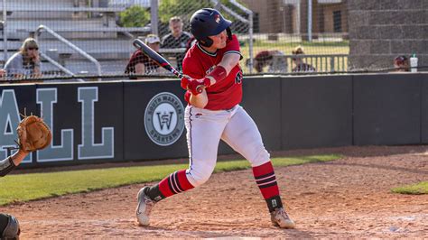 Fourth Ranked Patriots Stomp Blue Raiders With Late Offensive Burst