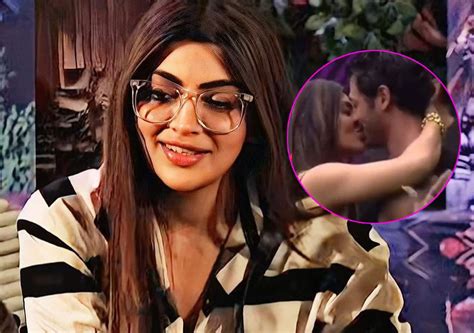 Bigg Boss Ott 2 Akanksha Puri Reacts On Jad Hadids Bad Kisser
