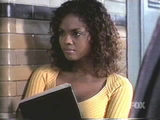 Dünden Bugüne Sharon Leal