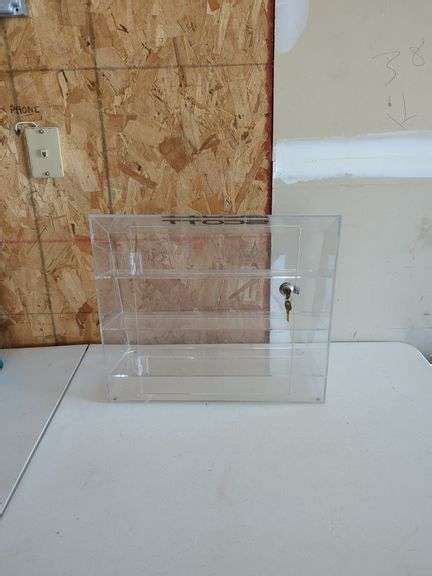 Scott Branded Locking Plexiglass Tabletop Display Case Includes Key Mayo Auction And Realty