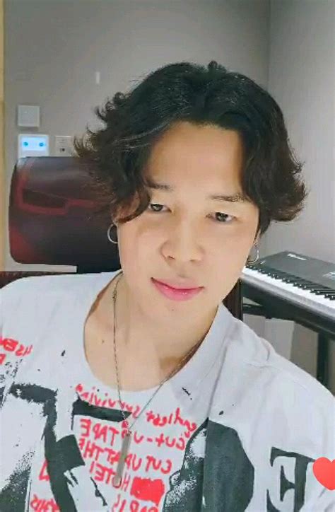 Bts 커뮤니티 포스트 可愛い可愛いジミンちゃん🐥のwライブ そして畳み掛けるように爆イケ ユンギヤのインスタ📸 バンタンソニョンダンは