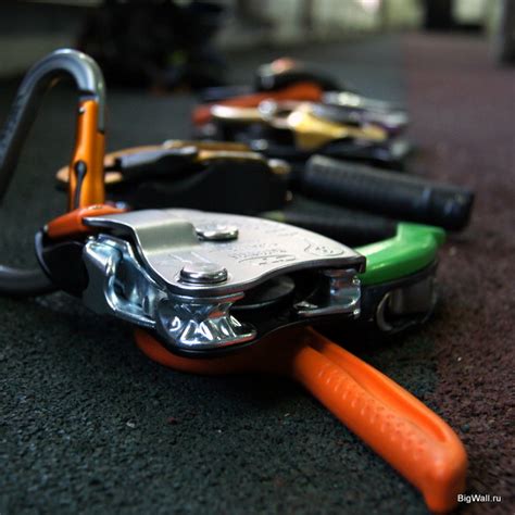Спусковое, страхующее устройство Sparrow Climbing Technology - BigWall.ru