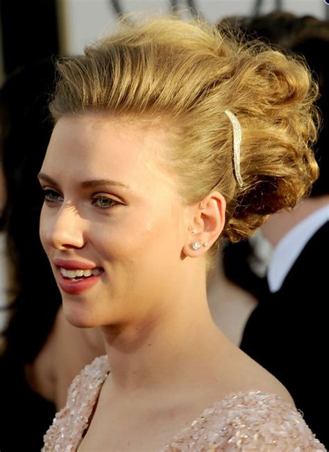 36 Scarlett Johansson Hairstyles Various Updos And Curly Hairstyles