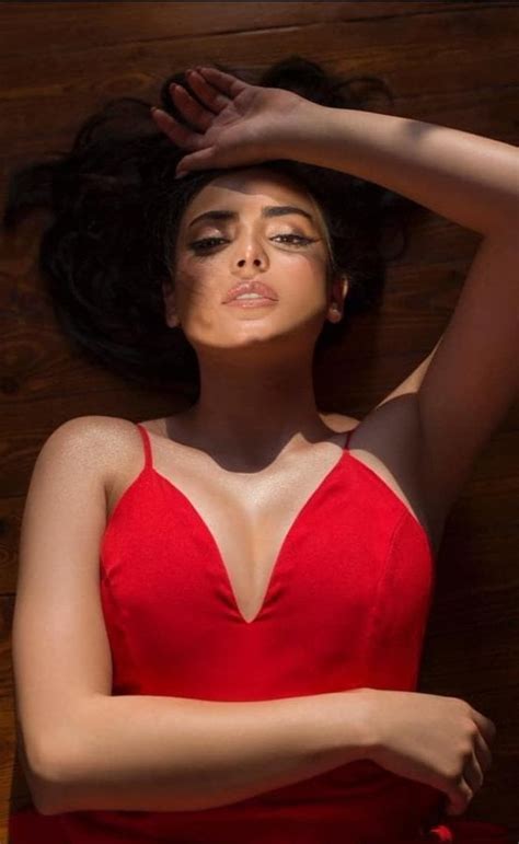 Asmaa Galal Rarabceleb