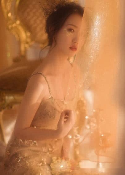 虎牙游戏女主播曝出性感写真照，脚抬起的那一刻，网友：仙女下凡 搜狐大视野 搜狐新闻