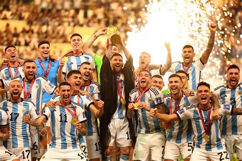 Argentina La Época Con Sentido Del Momento Histórico