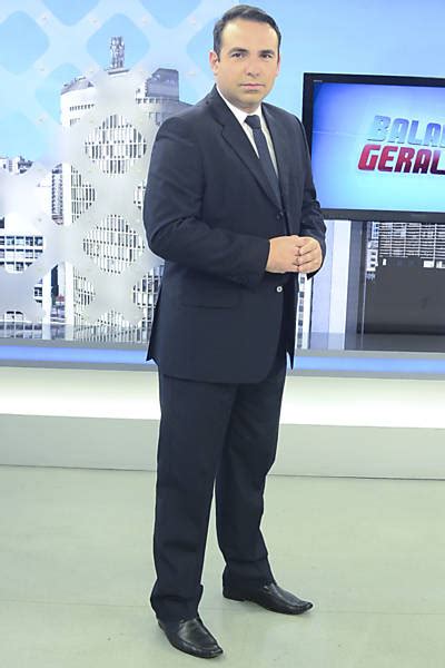 F5 Televisão Reinaldo Gottino volta à Record após atritos ao vivo