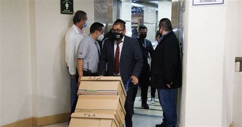 La Fgr Entregó A La Cámara De Diputados Cajas Enteras Con Sus Pruebas