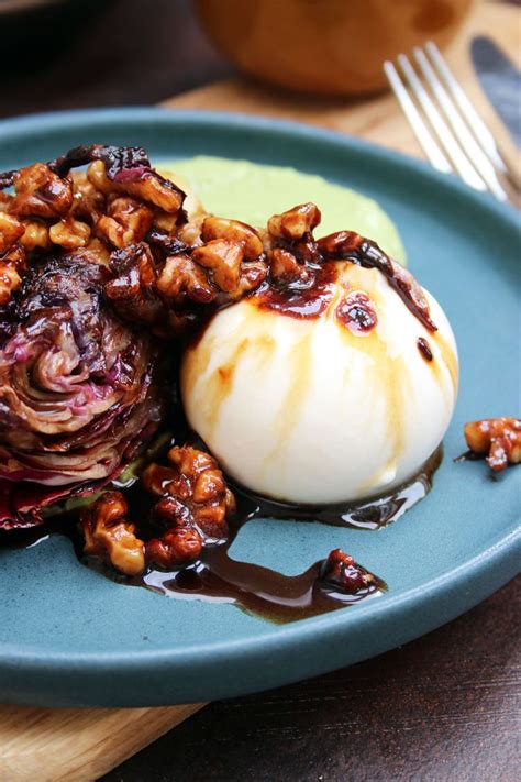 Gebratener Radicchio Mit Burrata Auf Avocadocreme Ninamanie