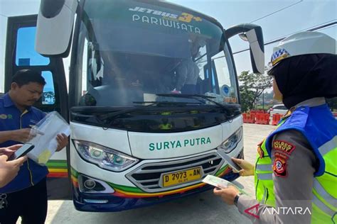 Polres Dan Dishub Garut Razia Klakson Telolet Bus Pariwisata ANTARA