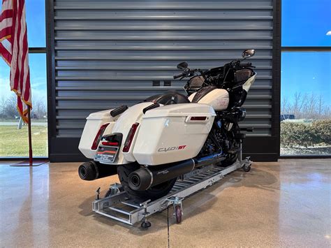Harley Davidson FLTRXSTSE CVO Road Glide ST For Sale In Tinley Park IL Item