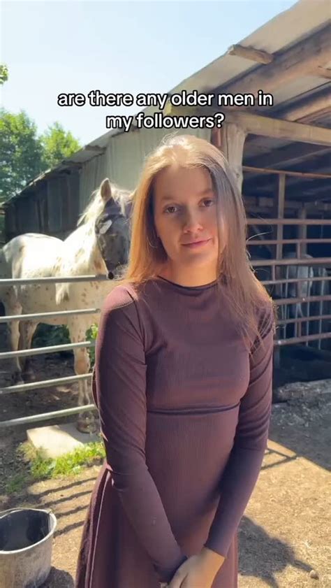 Emma 🐴 Emmasbarnlife • Instagram Photos And Videos