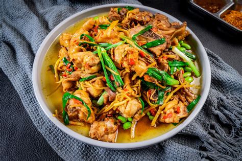 仔姜焖鸡 中国菜系 食品餐饮 摄影 汇图网www huitu