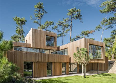 Atelier Delphine Carrères Villa Chiberta Balances Views With Privacy