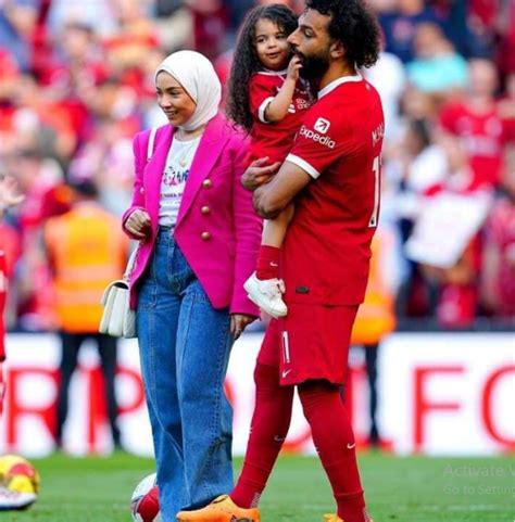 زوجة محمد صلاح تشعل السوشيال ميديا إطلالة مثيرة للجدل شاهد لقطات