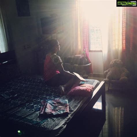 Sarayu Mohan Instagram Eve Lightnaturesunset Gethu Cinema