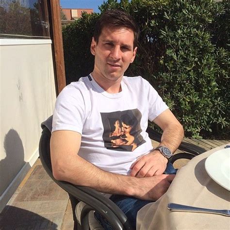 Leo Messi On Instagram Esperando Mis Dos Amoreswaiting For My Two
