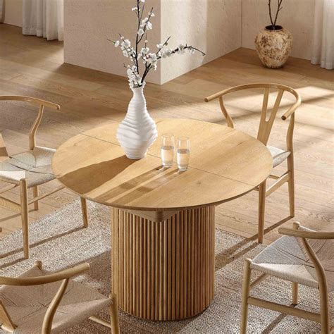 Maru Round 4 6 Seater Extending Oak Pedestal Dining Table Oak Daals