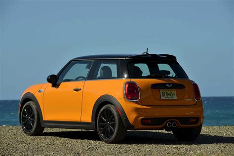 2014 Mini Cooper S First Drive By Autocar Autoevolution