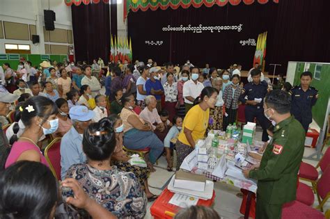 စစ်ကိုင်းတိုင်းဒေသကြီးအတွင်းရှိ ဒေသခံပြည်သူများအား တပ်မတော်နှင့် ကျန်းမာရေး ဝန်ကြီးဌာနတို့မှ ပ