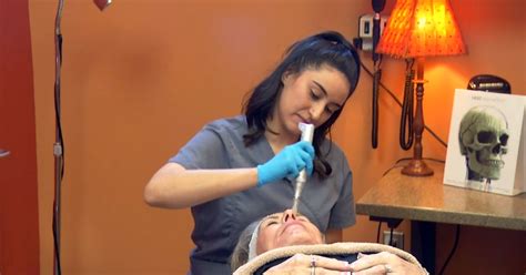 Qué Es Facial Vampiro” El Tratamiento De Belleza Vinculado Al