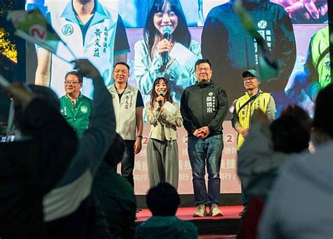 民進黨高雄立委「八仙過海」 陳其邁鞠躬致謝 中廣新聞網 Line Today