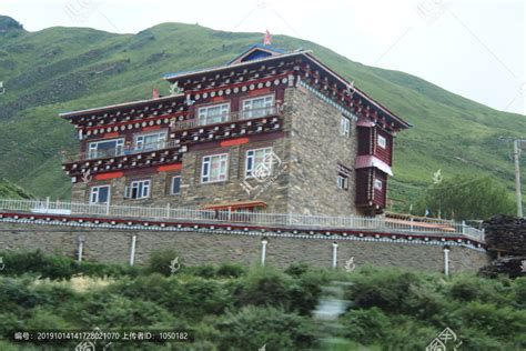 川西藏族甘孜州风光高原平原自然风景摄影汇图网