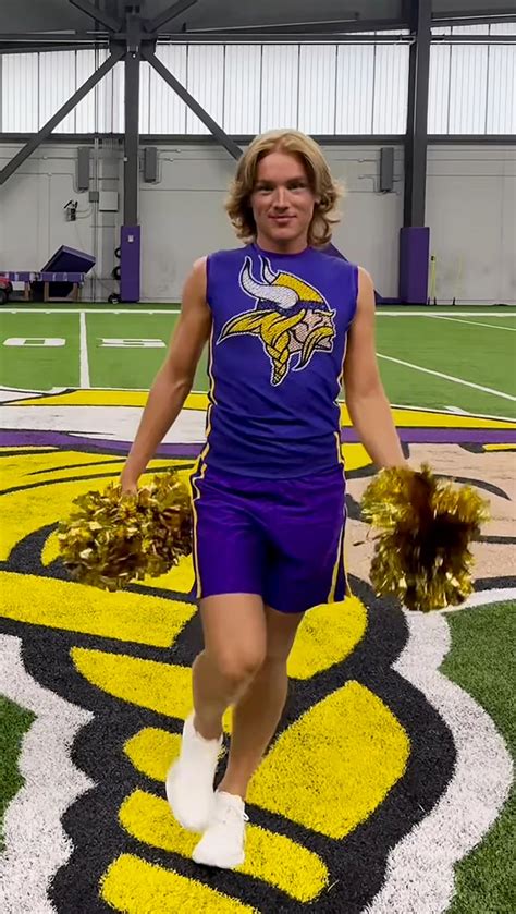 Minnesota Vikings Male Cheerleader Blaize Shiek Shuts Down Haters While