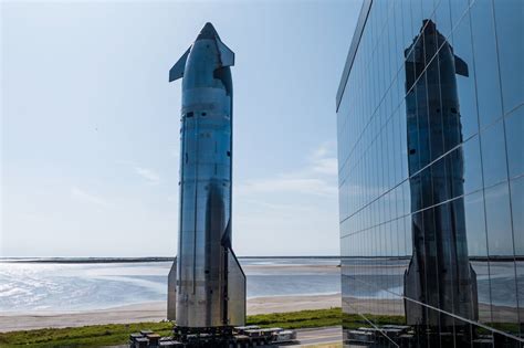 Spacex Starship Explodes During Test Flight Sending Airlines