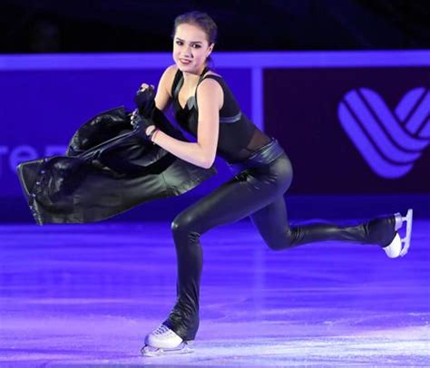 ザギトワ妖艶な舞でファン魅了写真特集 スポーツライブ速報 日刊スポーツ Yuzuru Hanyu Pooh Alina Zagitova Sports Celebrities