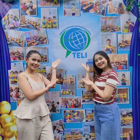 မြိတ်မြို့ အထက ၃ ကျောင်း နေ့လည်ကျောင်းဆင်းချိန် ကလေးတွေကို English